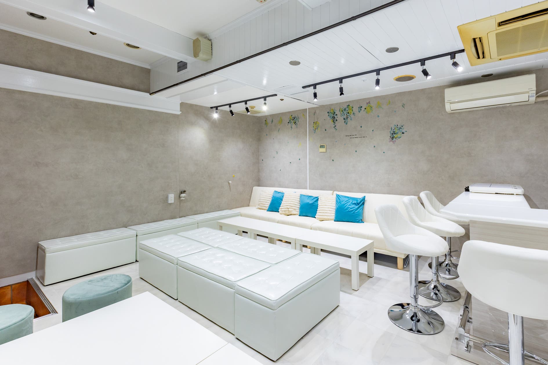 NEW🎉最大43名🉐東梅田駅2分🥳大人気ゲーム機🎮女子会💗推し活🌟タコパ🐙パーティ🥂24H🏪Neige梅田の写真23