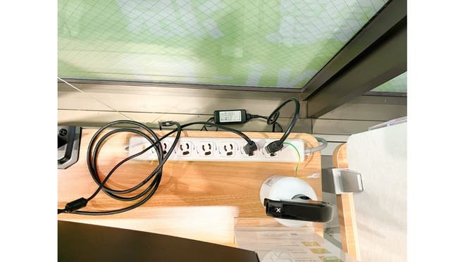 🌟定価13万円の高級チェア席🌟【新宿駅徒歩3分|コワーキングスペース|16(W)】無料Wi-Fi/電源/31.5inモニターの写真6