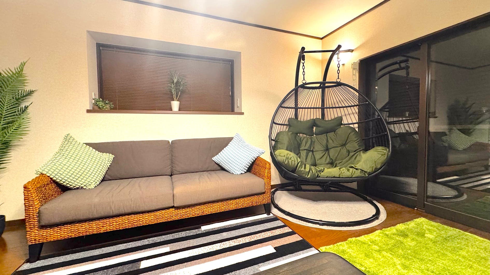 戸建ての２階で広々空間✨まったり時間を過ごすのにピッタリ😆２F号室の写真6