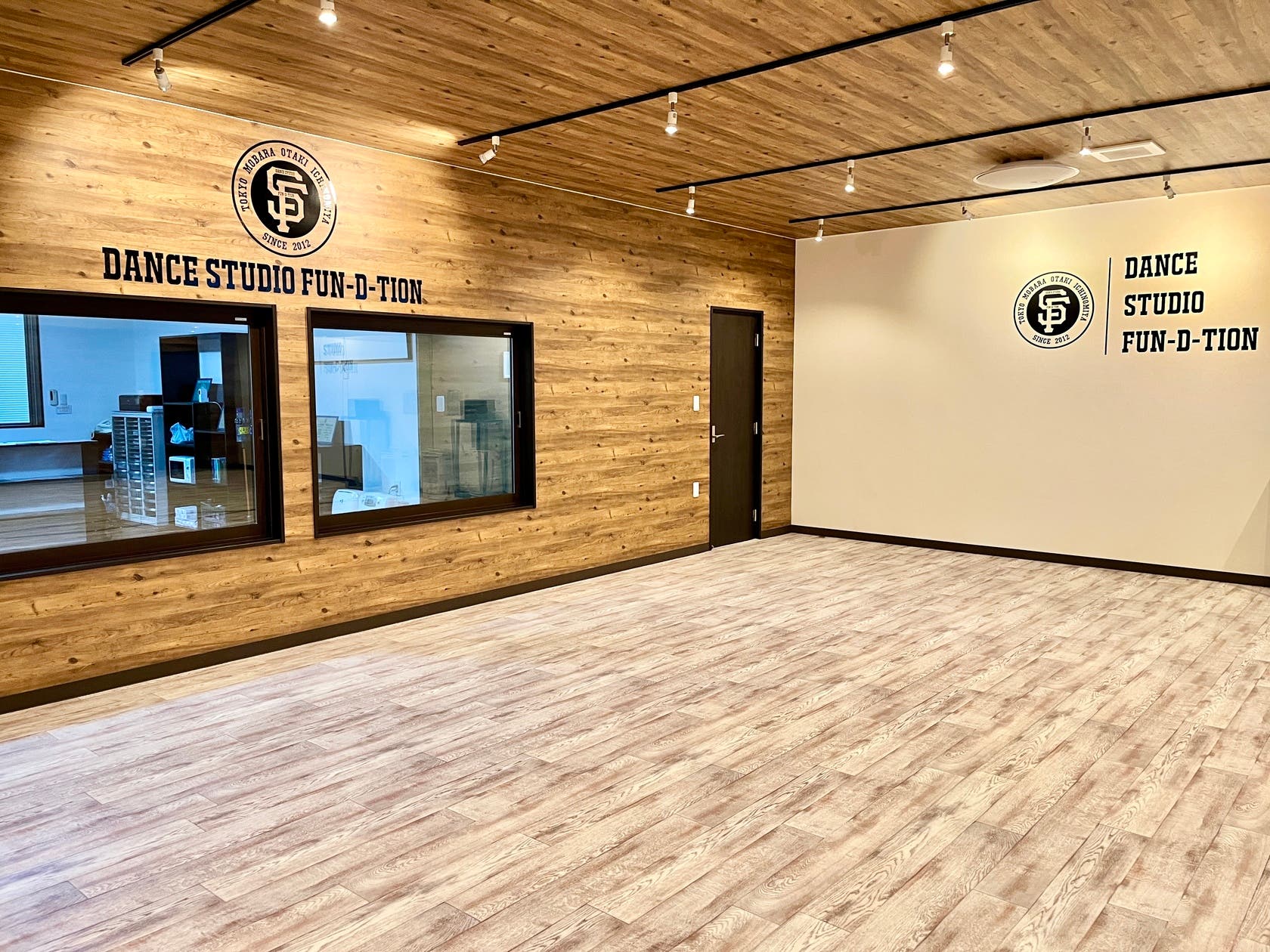 【ミニスタ／9m×5.5m／最大15名】新茂原駅徒歩6分・駐車場35台。ダンスレッスン／舞台／リハーサルなどに最適なスタジオの写真5