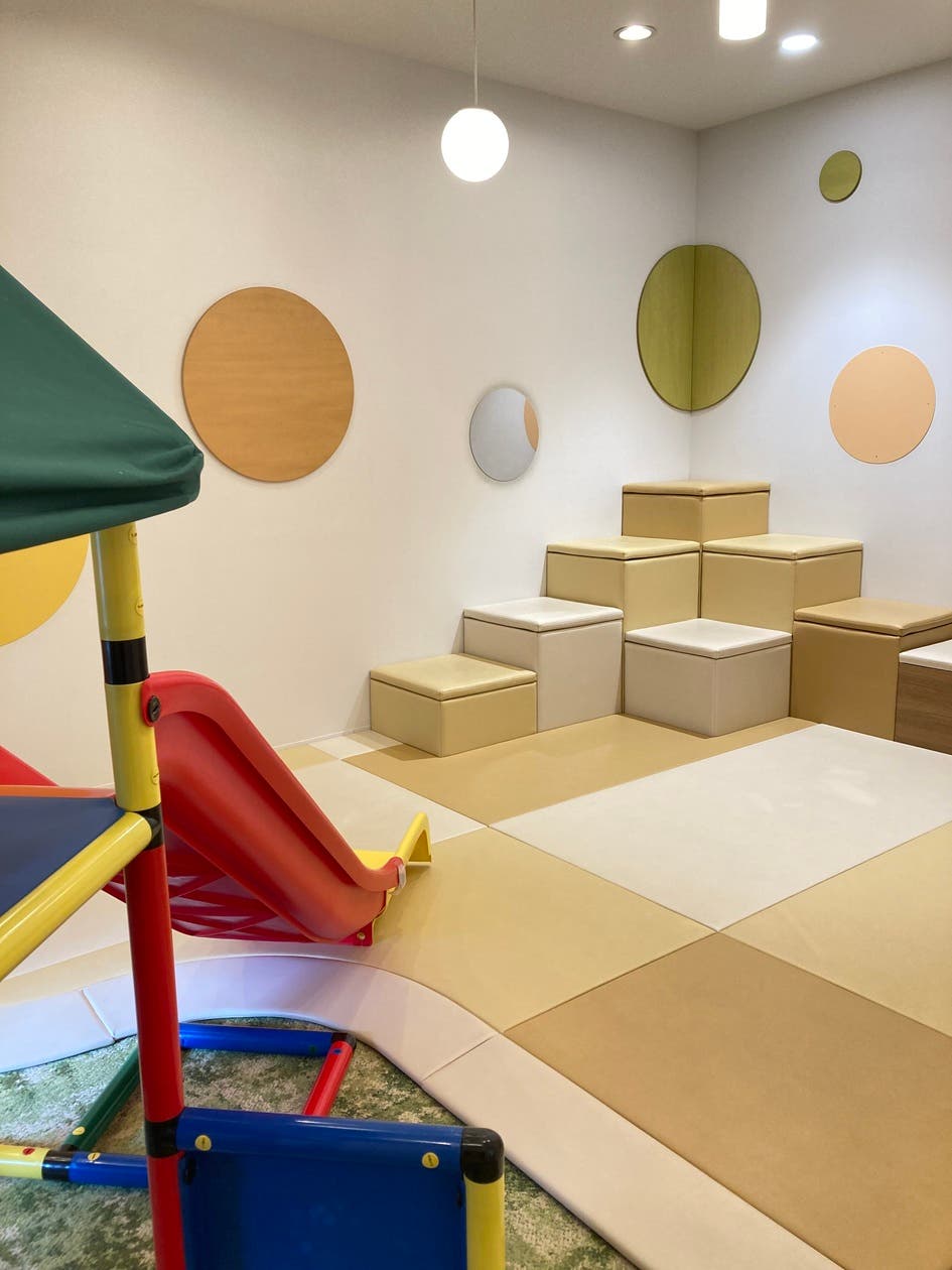 【遊具は滑り台のみでお得に利用！】オシャレな親子カフェを借切り！の写真2