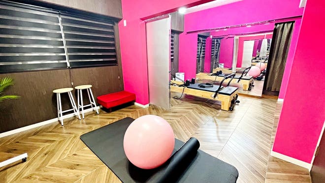 \\話題のマシンピラティス(タワー付きリフォーマー)スタジオ!!// プライベート~ペアレッスンに最適!の写真2