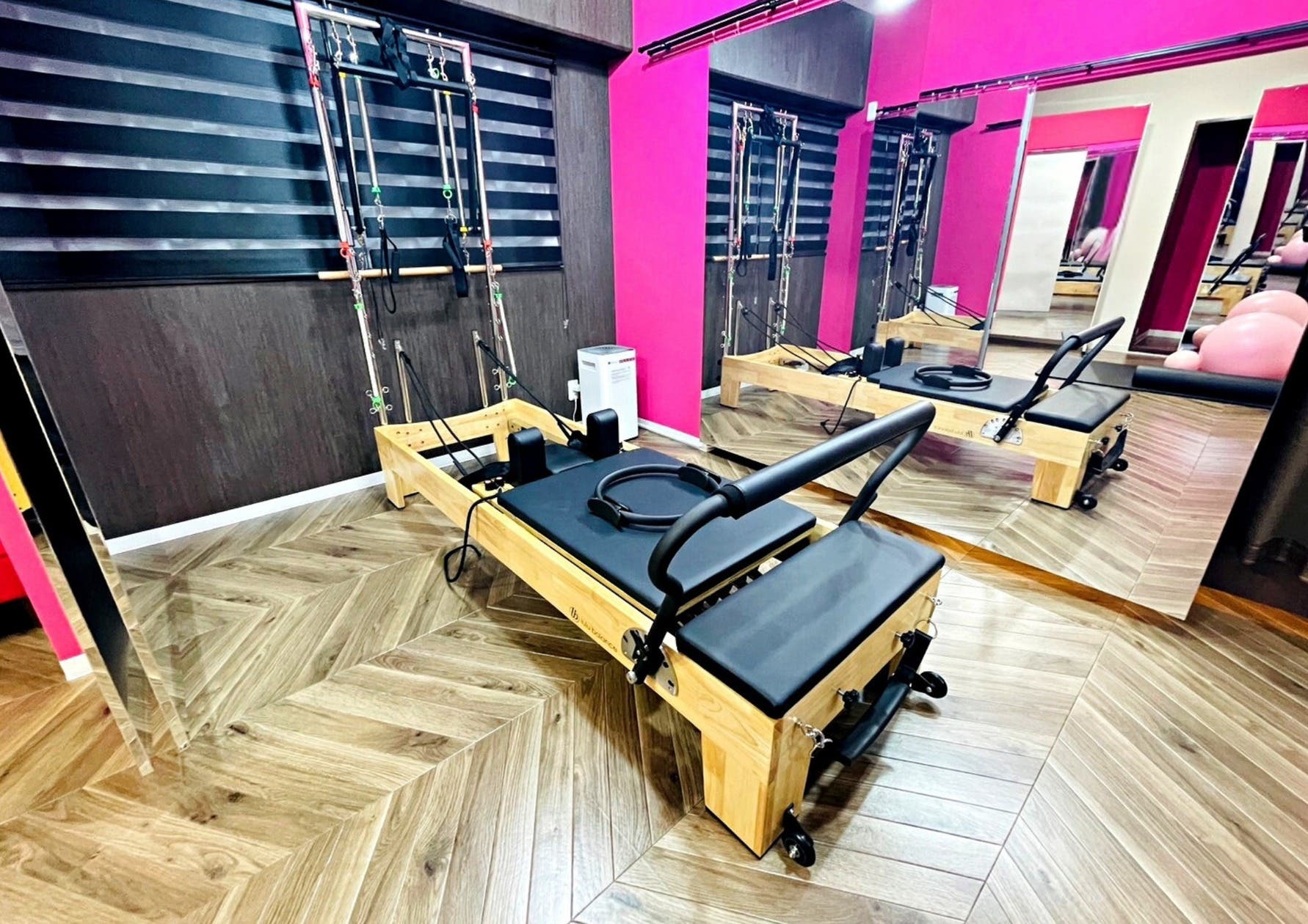 ＼＼話題のマシンピラティス（タワー付きリフォーマー）スタジオ！！／／　プライベート～ペアレッスンに最適！の写真9