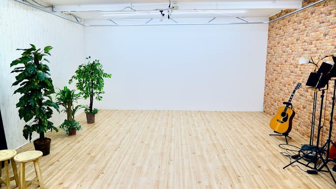 コスパ最強スタジオ 10時間/6930円 撮影機材使い放題 駐車場完備 の写真1