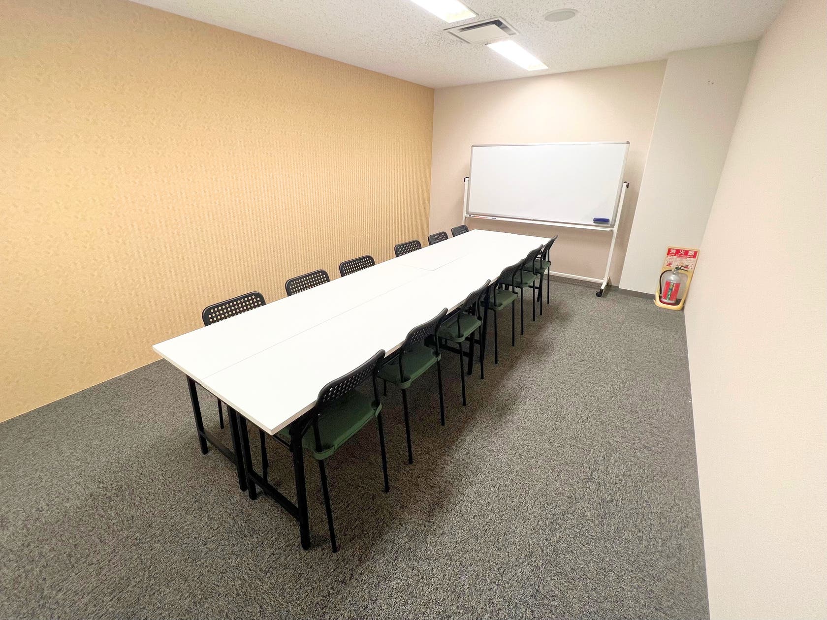 ⭐NEW⭐【六本木一丁目駅徒歩5分】🛜無線Wi-Fi無料✨会議・WEBセミナー・ZOOM快適ビジネス仕様！2階MTGルームGの写真2