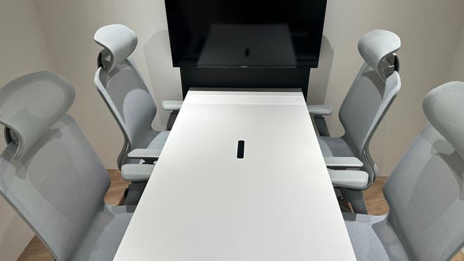 【大名天神】モニター付き完全個室!4名利用可能なミーティングルームBの写真1