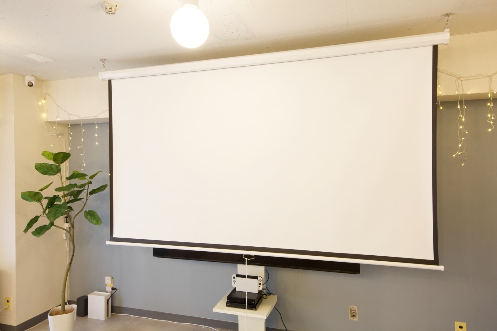 プロジェクターセット(スクリーンつき)(地上波視聴可)の画像2