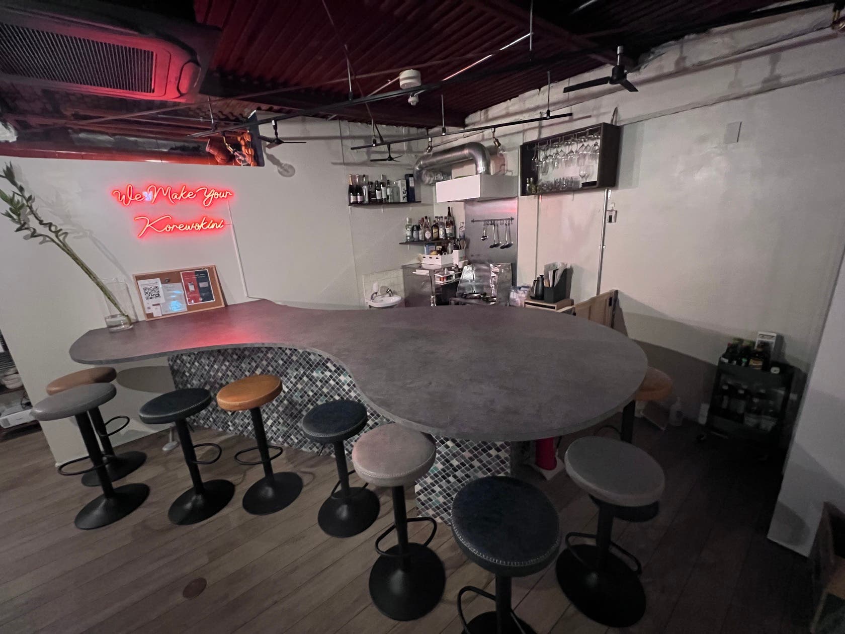 東銀座駅徒歩3分 | 貸切Bar🍸推し活🤍オフ会💫多用途活用可能なレンタルキッチン付きBarスペースの写真5