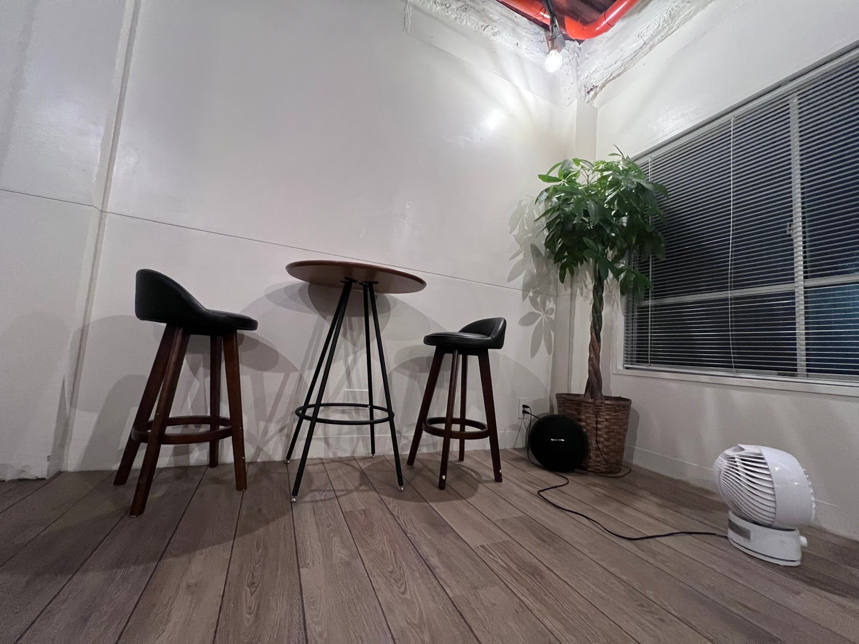 東銀座駅徒歩3分 | 貸切Bar🍸推し活🤍オフ会💫多用途活用可能なレンタルキッチン付きBarスペースの写真11