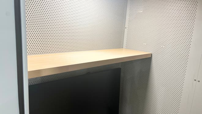 🌟1人のテレワークに🌟【東京駅徒歩5分|コワーキングスペース|8PS】完全個室/無料Wi-Fi/電源/31.5inモニターの写真5