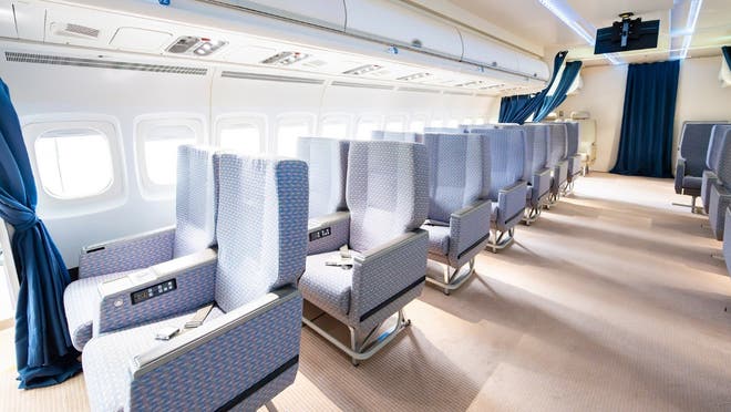 【SKY Experience 舞浜シェラトン店】本物の飛行機部品を搭載した本格的な空間をお届けの写真5