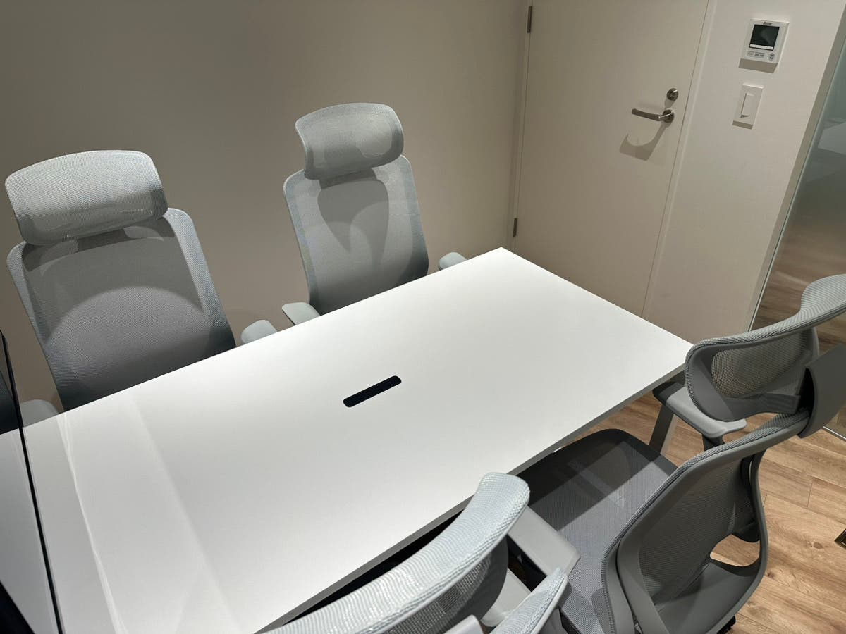 【大名天神】モニター付き完全個室！4名利用可能なミーティングルームCの写真4