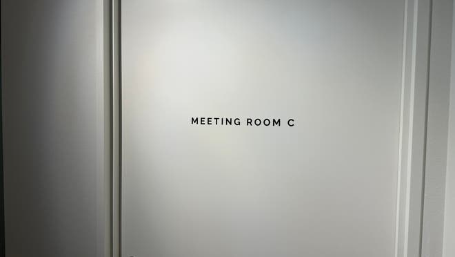 【大名天神】モニター付き完全個室!4名利用可能なミーティングルームCの写真5