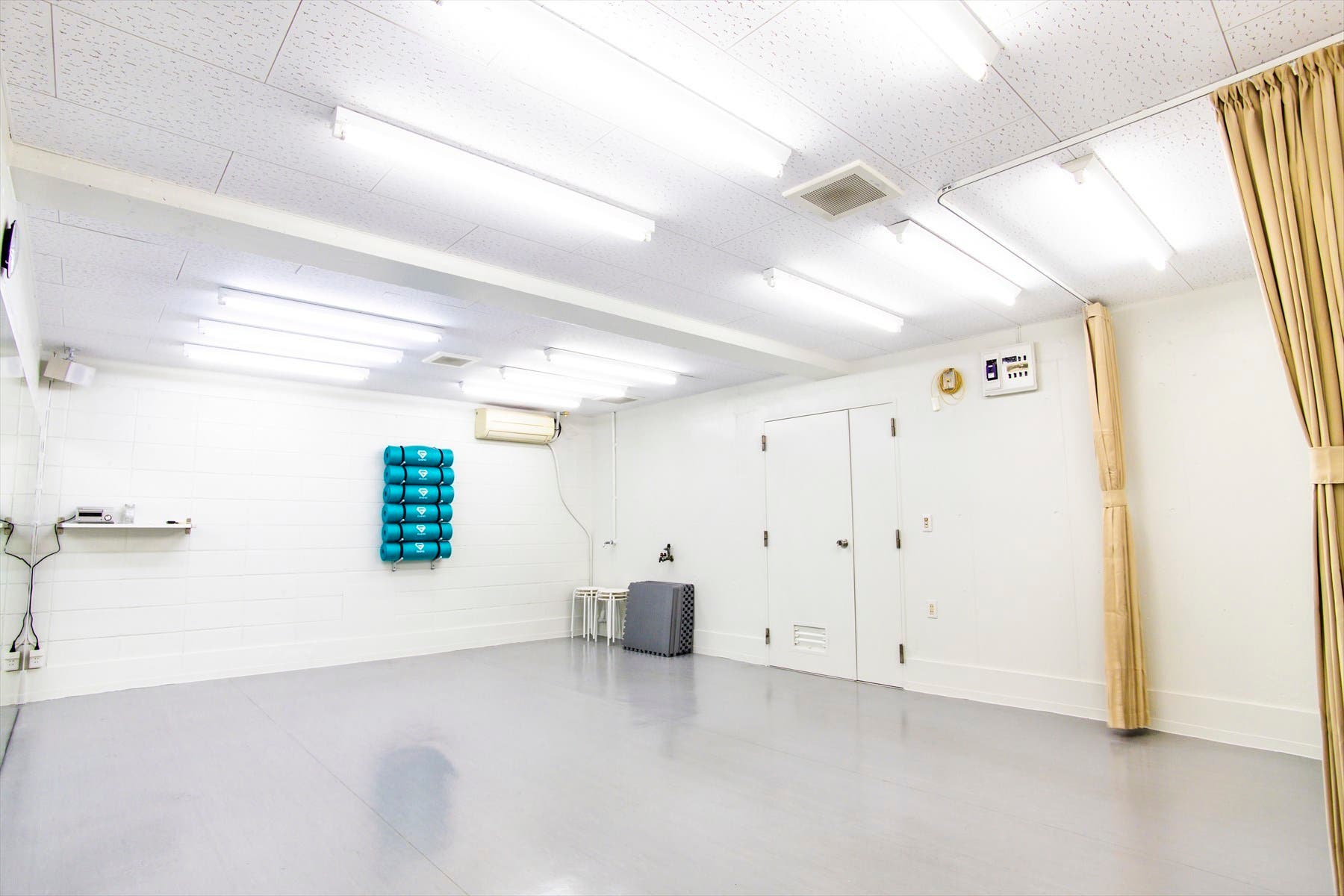 【白金高輪駅徒歩約5分】ダンスに集中/ウォーキング・ヨガ・ポージングに人気/大型ミラー設置/備品無料の写真4