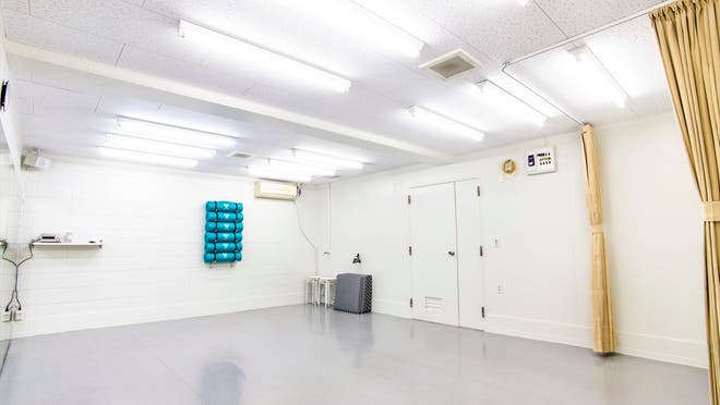 【白金高輪駅徒歩約5分】ダンスに集中/ウォーキング・ヨガ・ポージングに人気/大型ミラー設置/備品無料の写真4