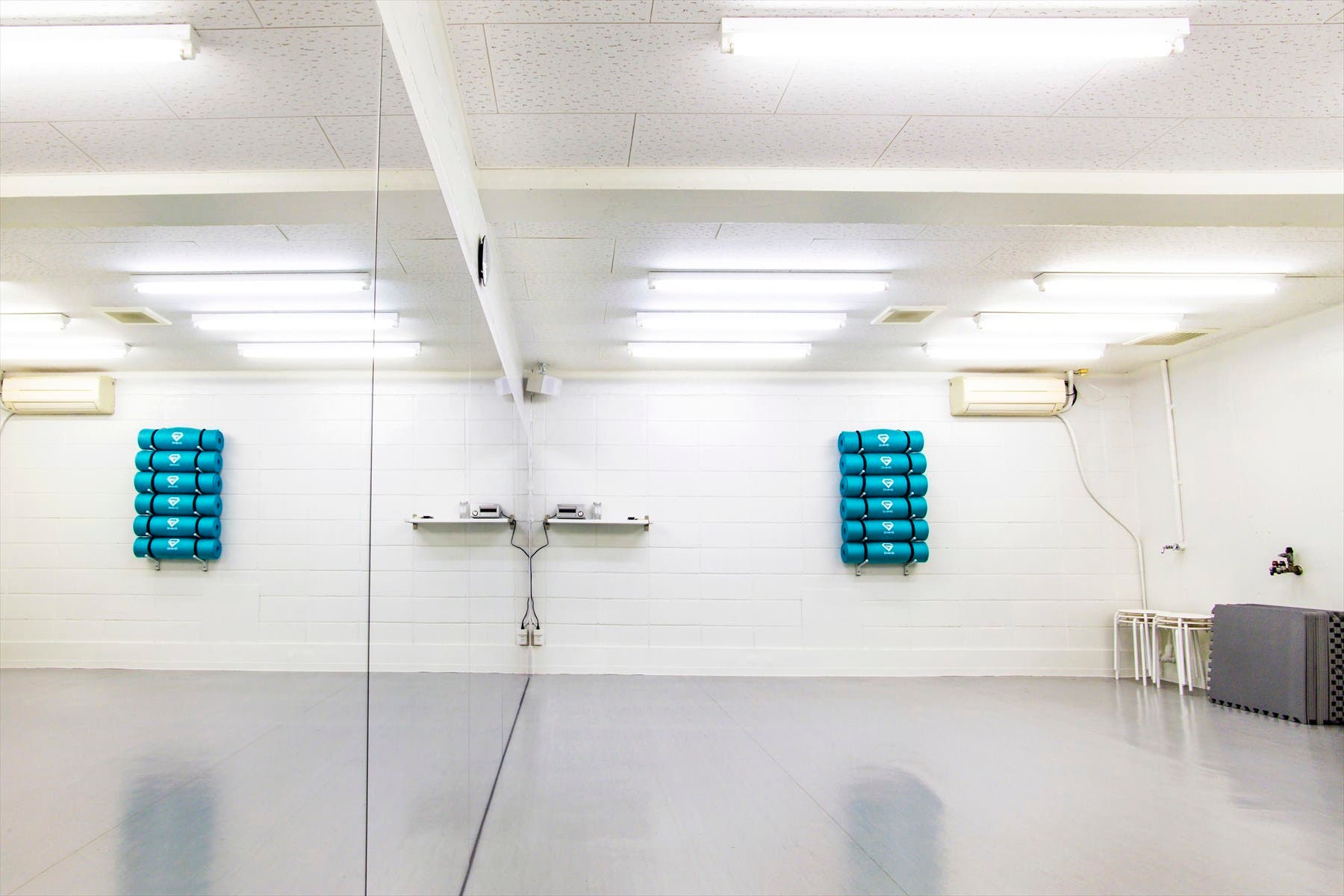 【白金高輪駅徒歩約5分】ダンスに集中/ウォーキング・ヨガ・ポージングに人気/大型ミラー設置/備品無料の写真5