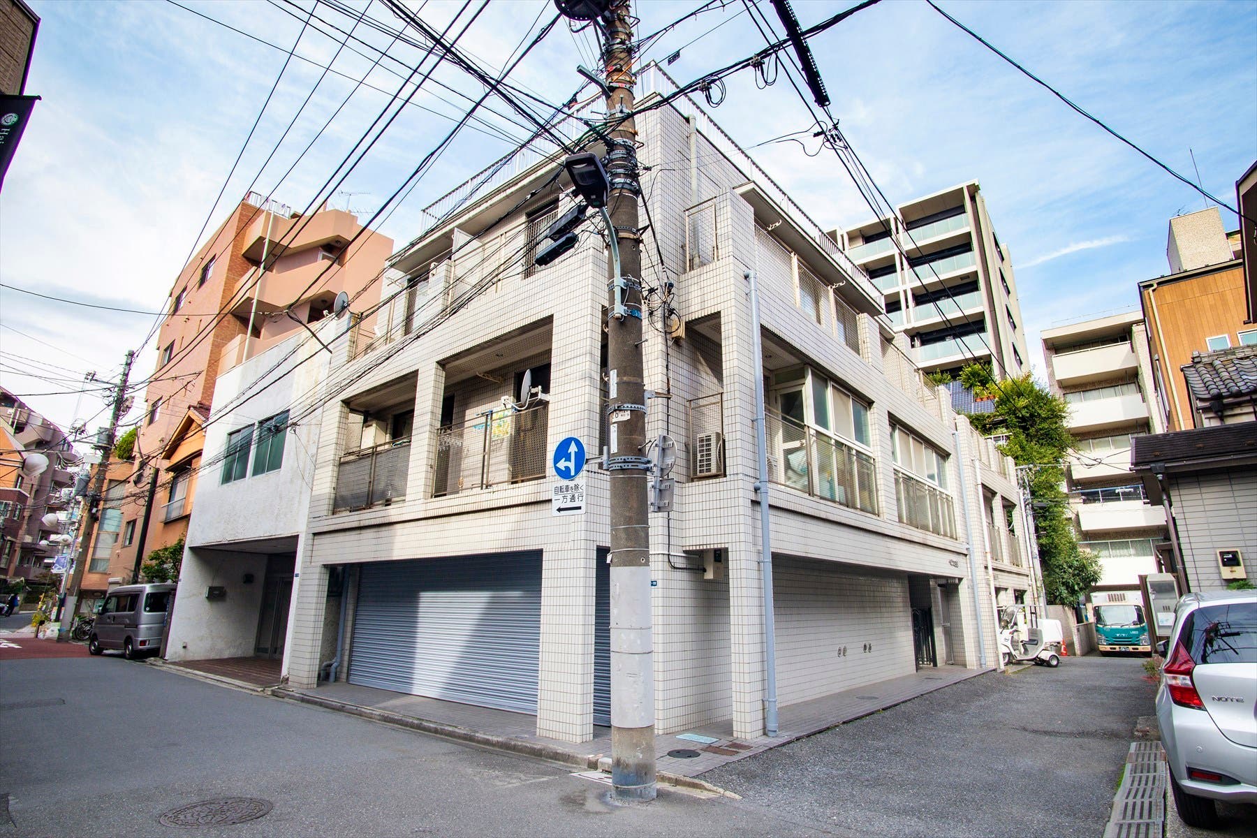 【白金高輪駅徒歩約5分】ダンスに集中/ウォーキング・ヨガ・ポージングに人気/大型ミラー設置/備品無料の写真21