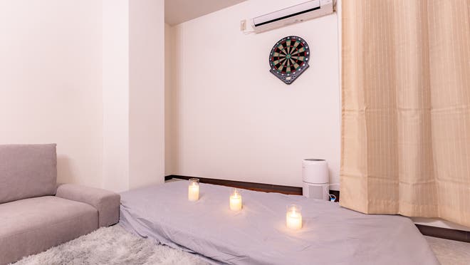 【キャンペーン中🉐今だけ🈹半額 🉐なんば駅スグ🚶推し活🫶VOD見放題🎬誕生日会🍰大人気の部屋の写真3