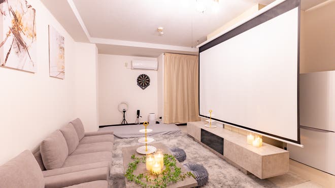 【キャンペーン中🉐今だけ🈹半額 🉐なんば駅スグ🚶推し活🫶VOD見放題🎬誕生日会🍰大人気の部屋の写真9