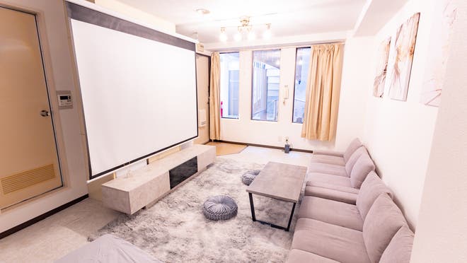 【キャンペーン中🉐今だけ🈹半額 🉐なんば駅スグ🚶推し活🫶VOD見放題🎬誕生日会🍰大人気の部屋の写真15