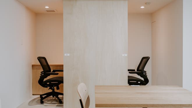 <SHAREPORT 綱島 集中ブース>綱島駅徒歩5分🚃コワーキングスペース内の半個室ブース💻テレワーク/自習の写真1