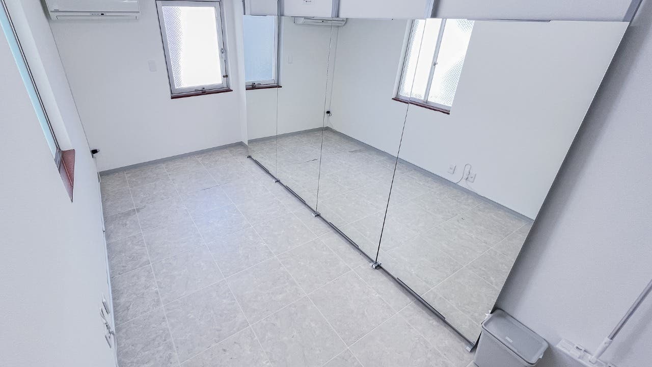 【大久保駅1分】少人数向きの集中空間・ジャンプOK・24H営業のダンススペースの写真10