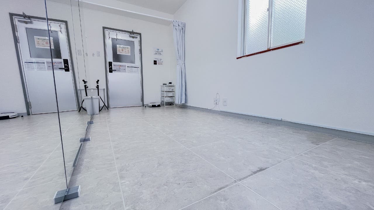 【大久保駅1分】少人数向きの集中空間・ジャンプOK・24H営業のダンススペースの写真12