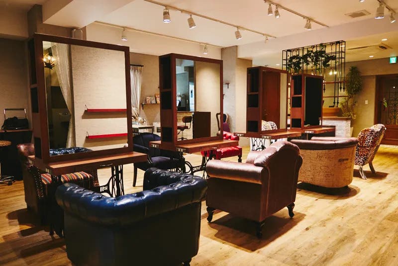 梅田セット面貸し1Ｈ￥2,200～光熱費、タオル、機材無料、、材料持ち込み可、お店の材料を使う場合は1メニュー￥1,650の写真2