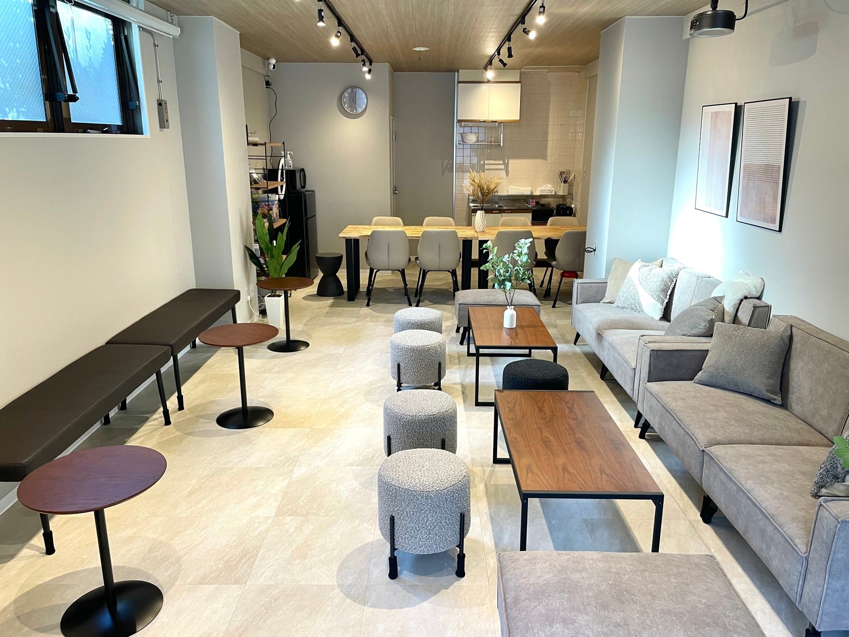 【町田駅6分】30名OK！高級感溢れるシックな広々空間✨1階でベビーカーも楽々/プロジェクター完備/プレシャス町田の写真7