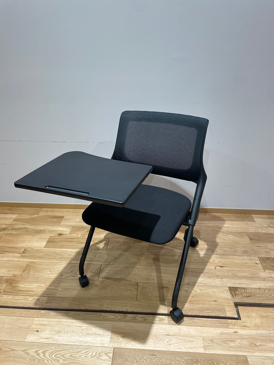 ミーティングチェア（机付き椅子）の画像1