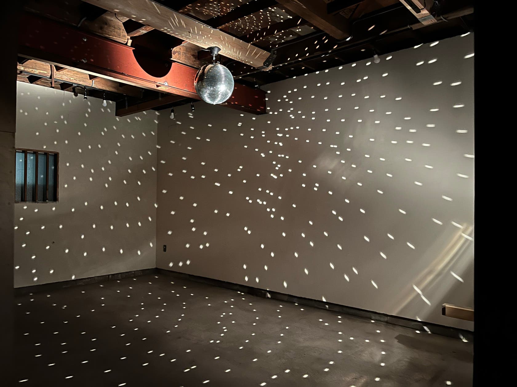 【高円寺駅4分】120㎡の1軒家。展示会やポップアップストア、撮影・パーティー用途に最適な2階建古民家イベントスペースの写真10