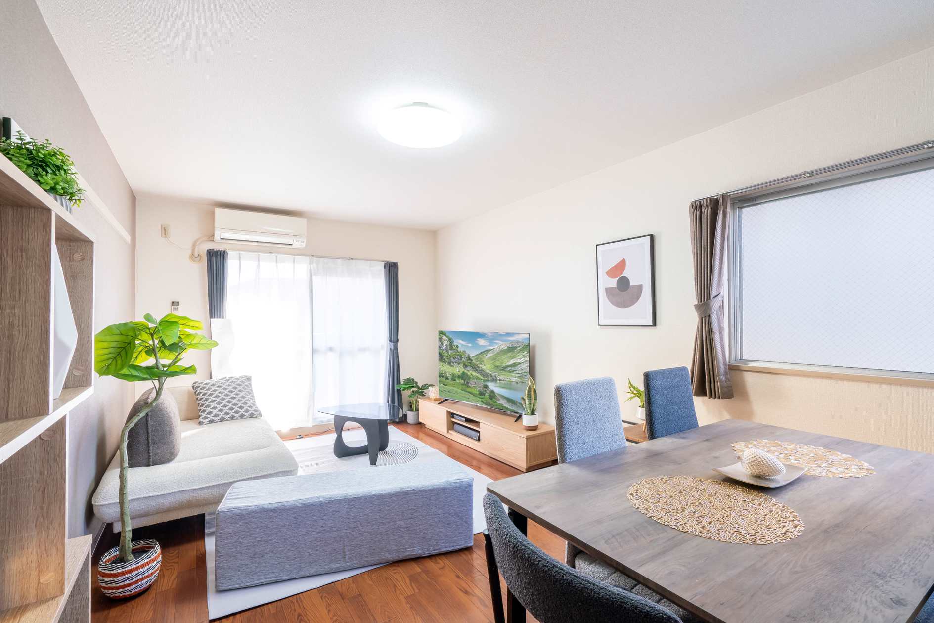 JR大元駅🚃徒歩６分、ゆったり９畳のキッチン付き多目的スペース🚩高速Wi-Fi完備📶の写真1