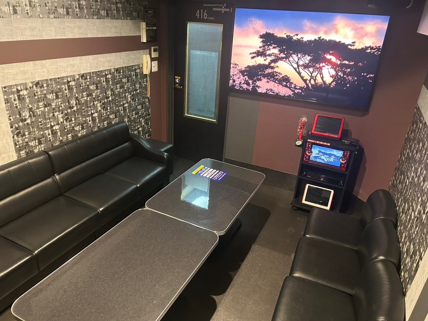 ドリンクバーあり🧃カラオケ🎤飲み会🍺女子会👩‍🦰デート💕カラオケCLUB DAM 三宮北野坂店《5~8名用》の写真4