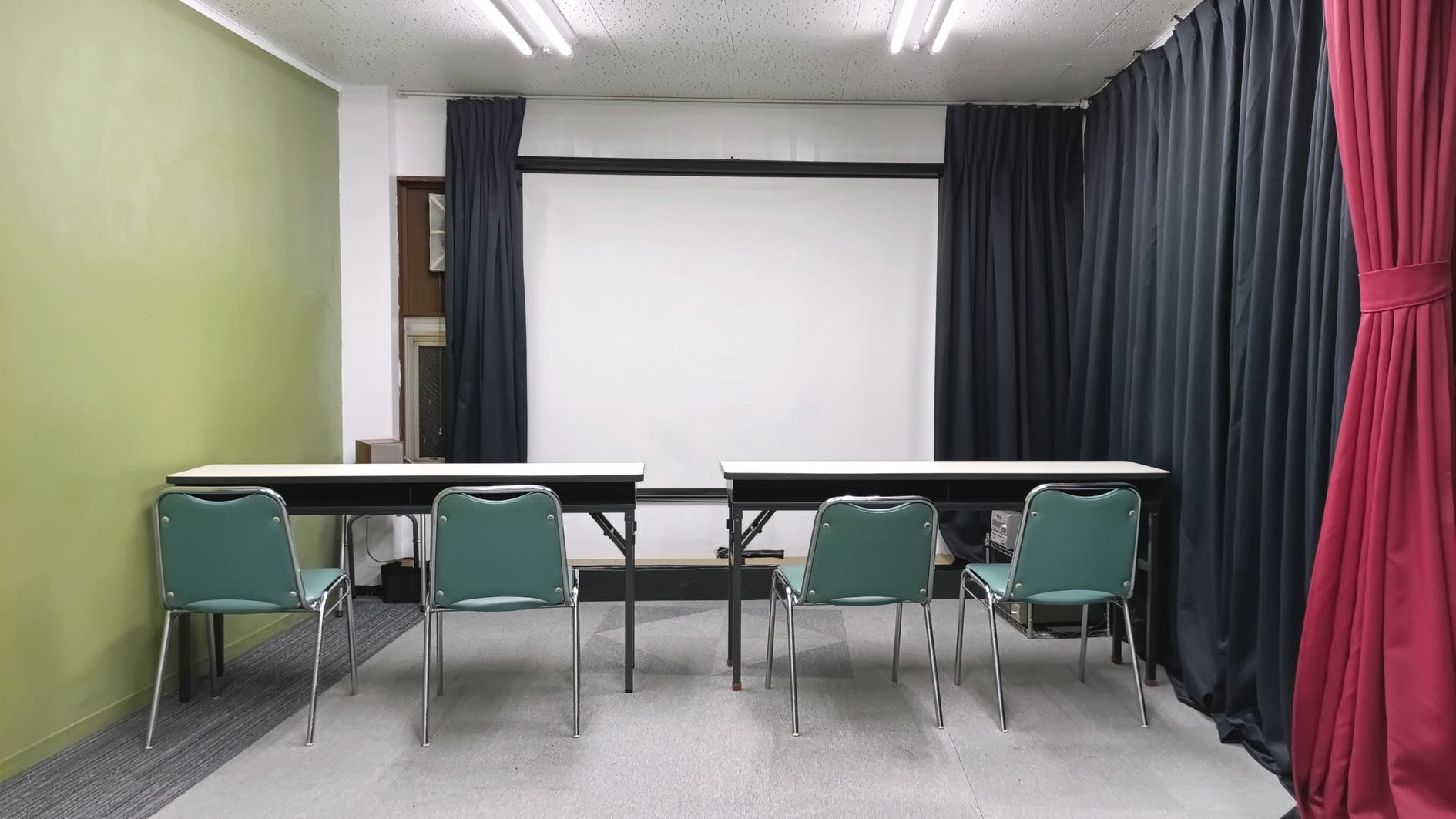 『スタッフ常駐👩維持管理費０円』駅徒歩1分🚃100㌅プロジェクター🎦楽器練習🎻撮影📸ゲーム会♠【多目的スペース】の写真5