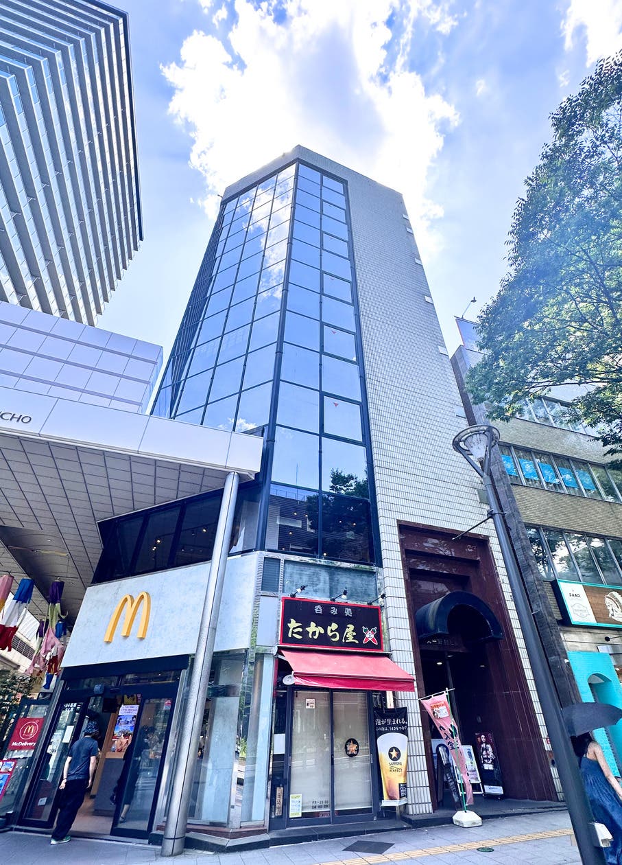 【青葉通一番町駅から徒歩1分】仙台一番町店 6階C会議室【マイク・プロジェクター・モニターなど設備豊富】の写真2