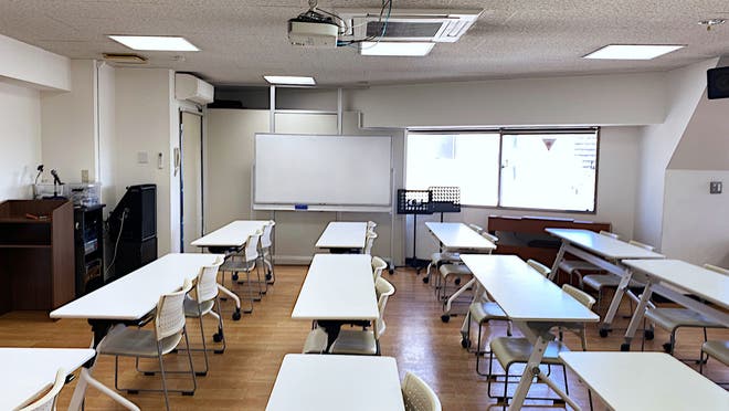 【国立駅徒歩5分】スペースコウヨウ6Fは セミナー形式の配置が可能!会議やセミナー、さらにはパーティーなどにも使えるの写真6