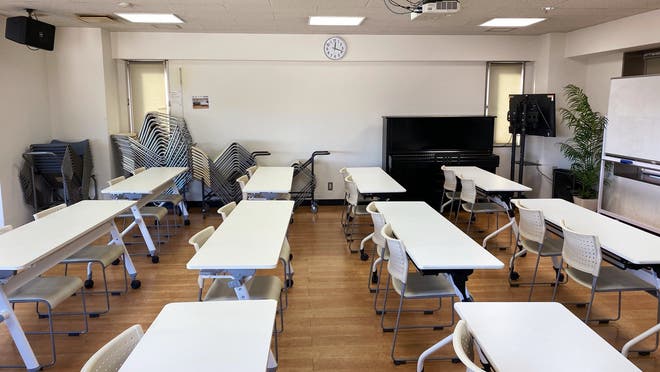 【国立駅徒歩5分】スペースコウヨウ6Fは セミナー形式の配置が可能!会議やセミナー、さらにはパーティーなどにも使えるの写真8