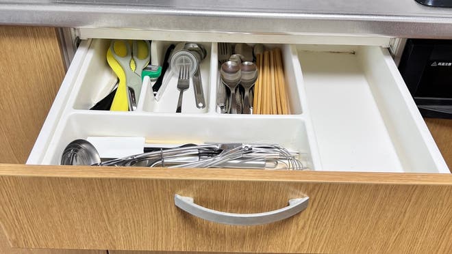 【子ども用備品が充実】アンティークドアと緑の外壁がかわいい古民家モダンな路面の広々土間スペース!の写真18