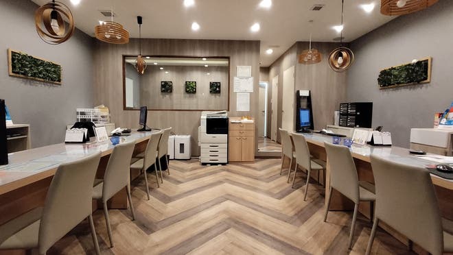 【カフェ風会議室】飲食物持込OK、ゴミ処理無料✨コピー10枚,WiFi,プロジェクター無料🎥長時間利用はドリンクサービス有🥤の写真3