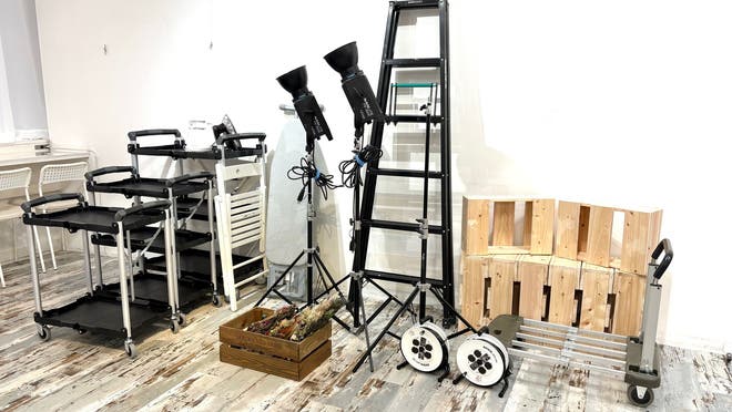 1号店 窓5m自然光◎|新宿西口駅2分/JR新宿駅7分|機材無料◎撮影スタジオ|土足可!エレベーター有|90平米の写真8