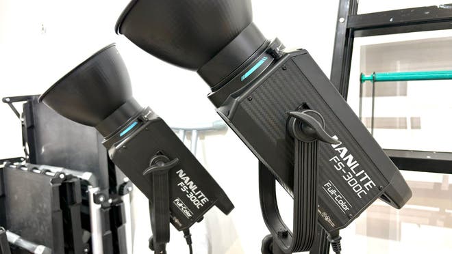 1号店 窓5m自然光◎|新宿西口駅2分/JR新宿駅7分|機材無料◎撮影スタジオ|土足可!エレベーター有|90平米の写真9