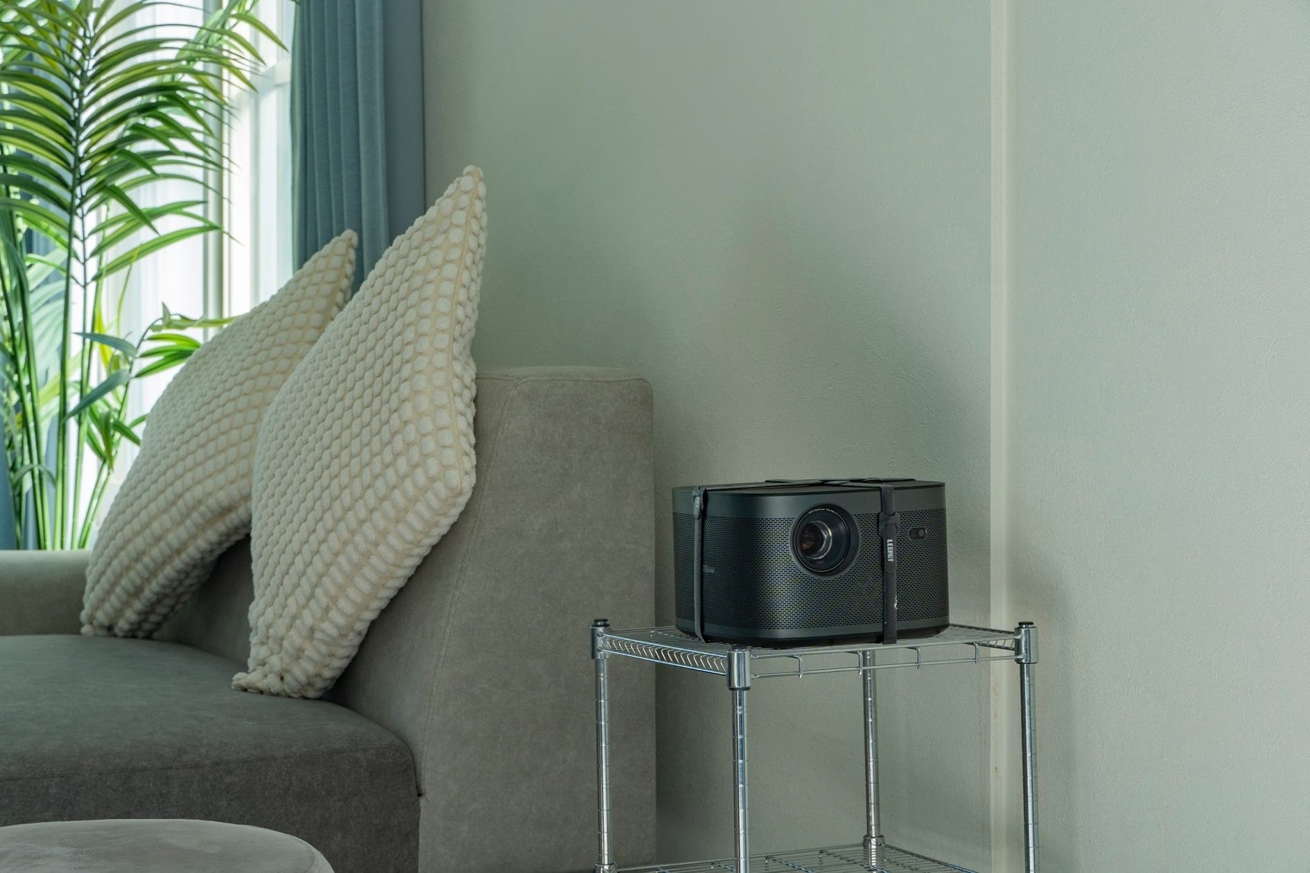 【池袋駅 徒歩5分】自然光×白背景｜リール撮影・YouTube撮影🎥ロケ・スタジオ撮影📸ポートレート、商品撮影🍃コスプレ◎の写真10