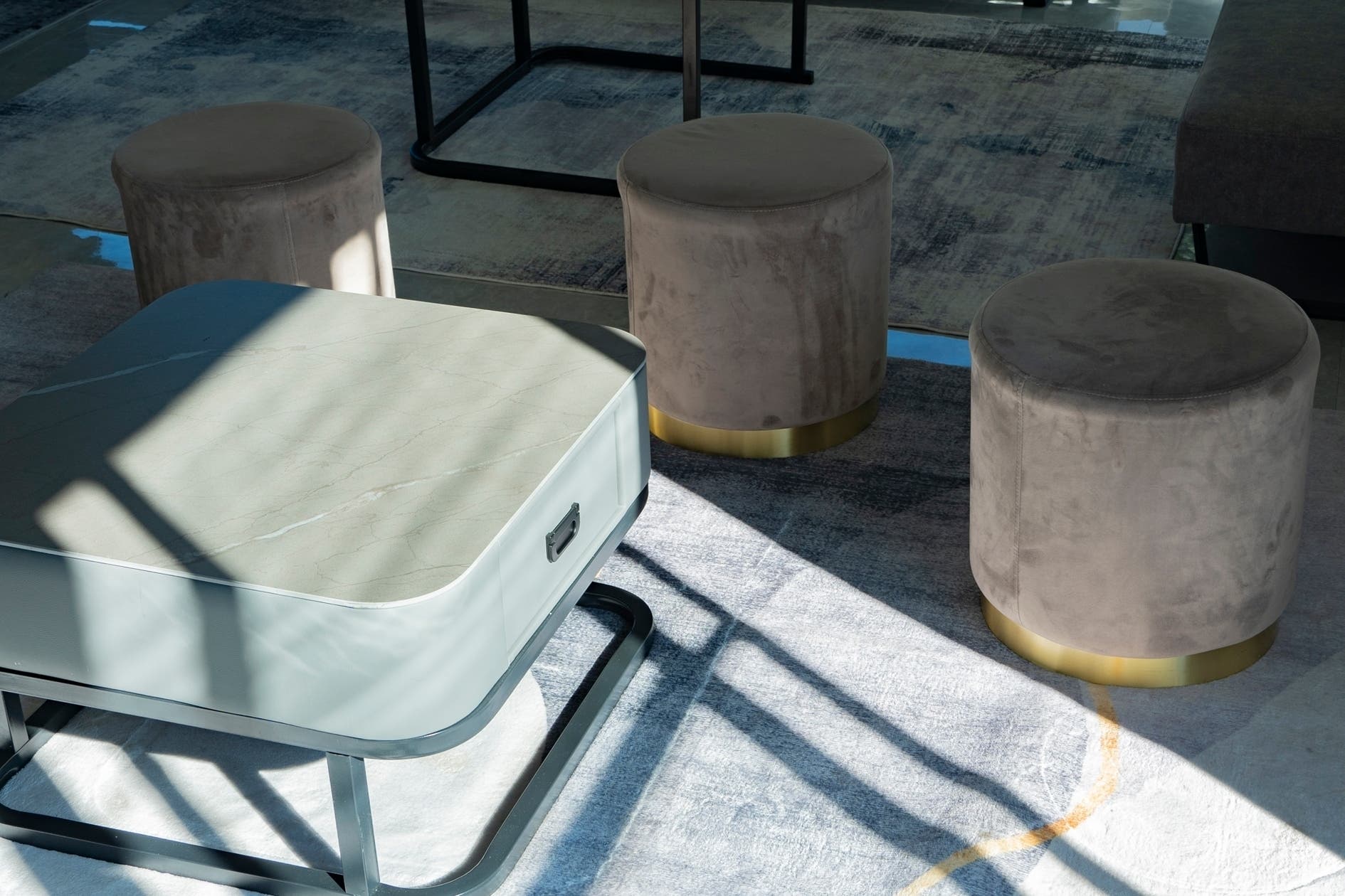 【池袋駅 徒歩5分】自然光×白背景｜リール撮影・YouTube撮影🎥ロケ・スタジオ撮影📸ポートレート、商品撮影🍃コスプレ◎の写真20