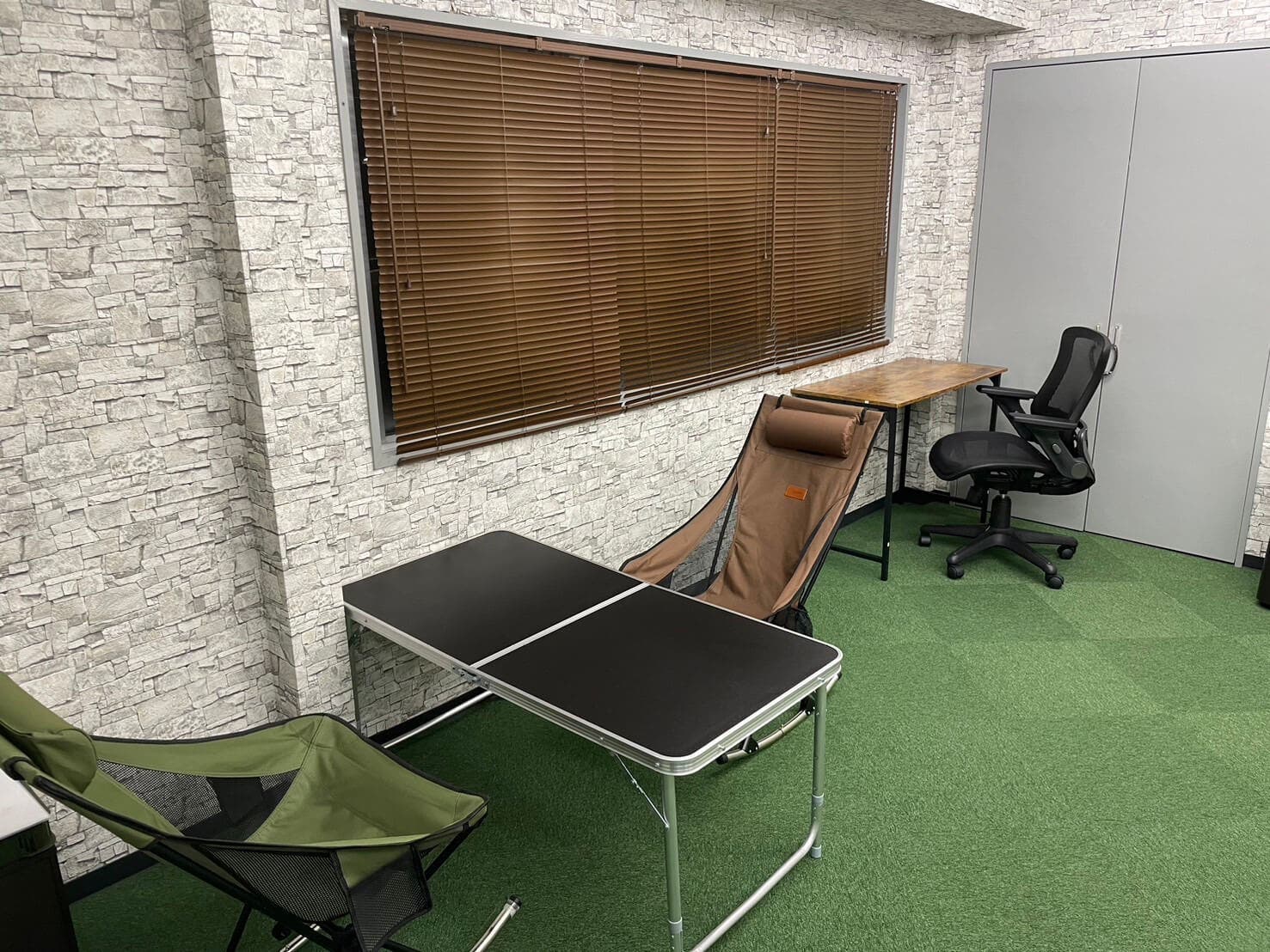 3周年記念30%OFF！5名個室が1時間700円！24時間営業！山梨県富士吉田市に所在し、都心から1時間30分とアクセス良好！の写真2