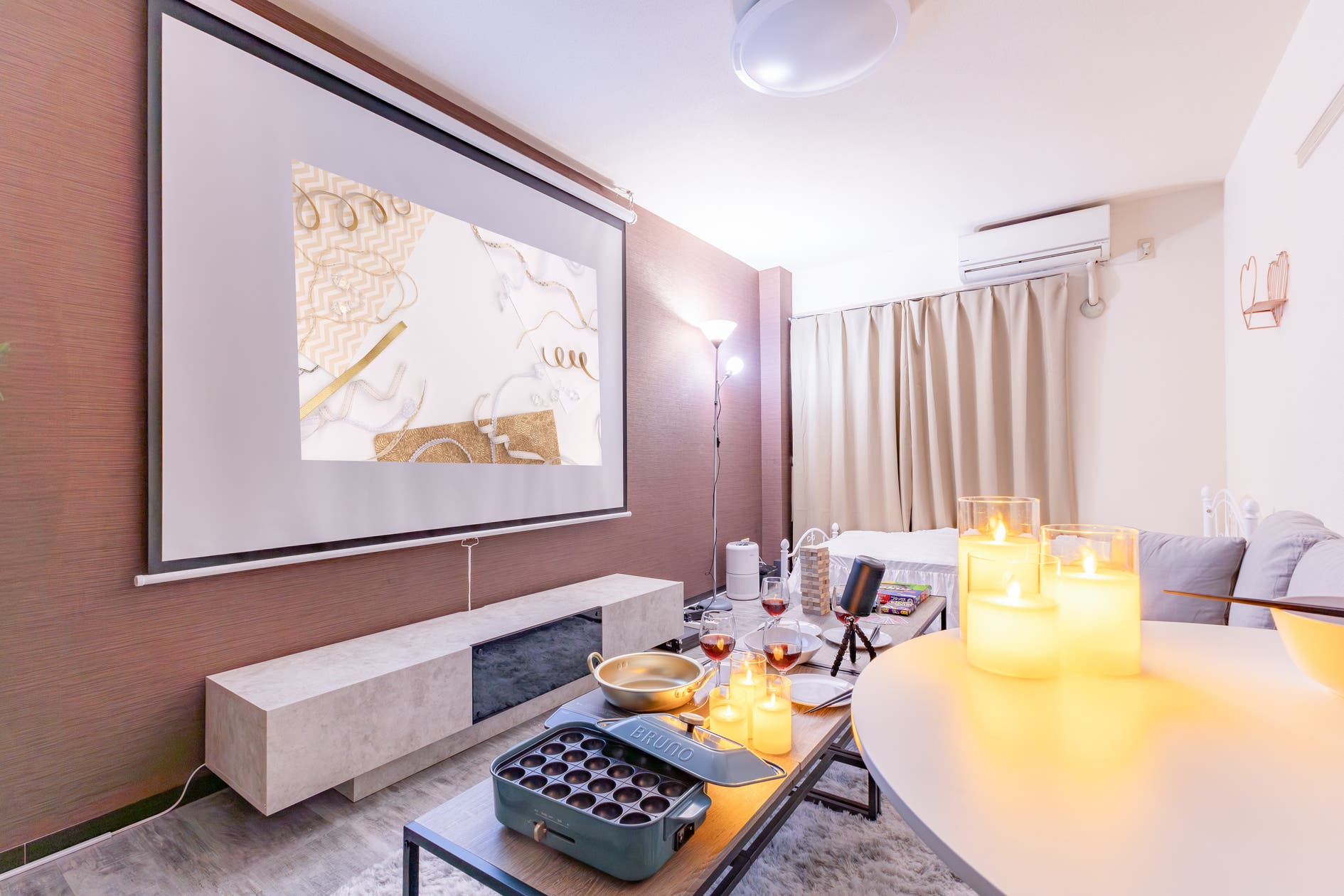 【オープン記念🉐今だけ🈹半額 🉐なんば駅目の前】🚶推し活🫶VOD見放題🎬誕生日会🍰大人気ルーム🎮の写真8