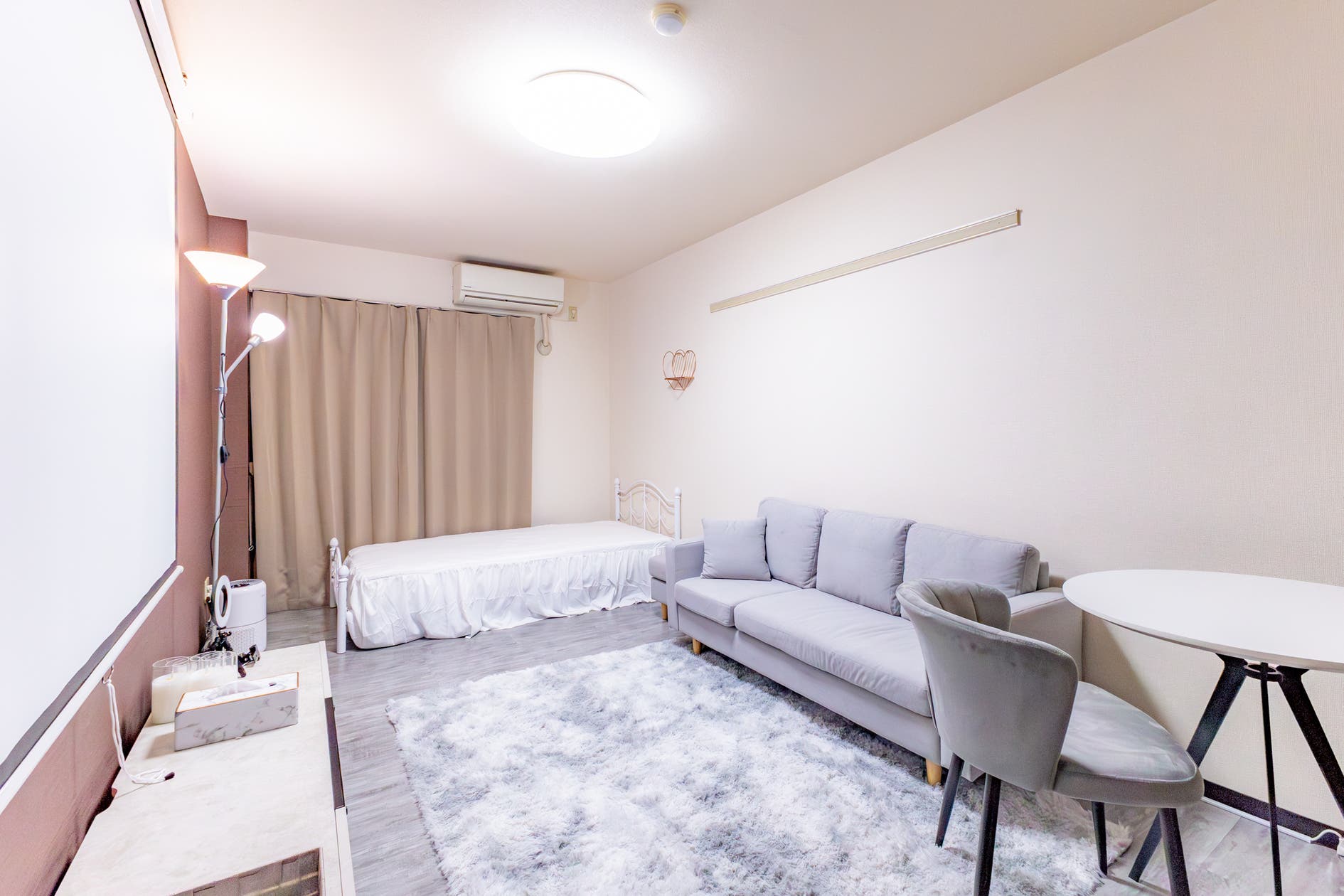 【オープン記念🉐今だけ🈹半額 🉐なんば駅目の前】🚶推し活🫶VOD見放題🎬誕生日会🍰大人気ルーム🎮の写真12