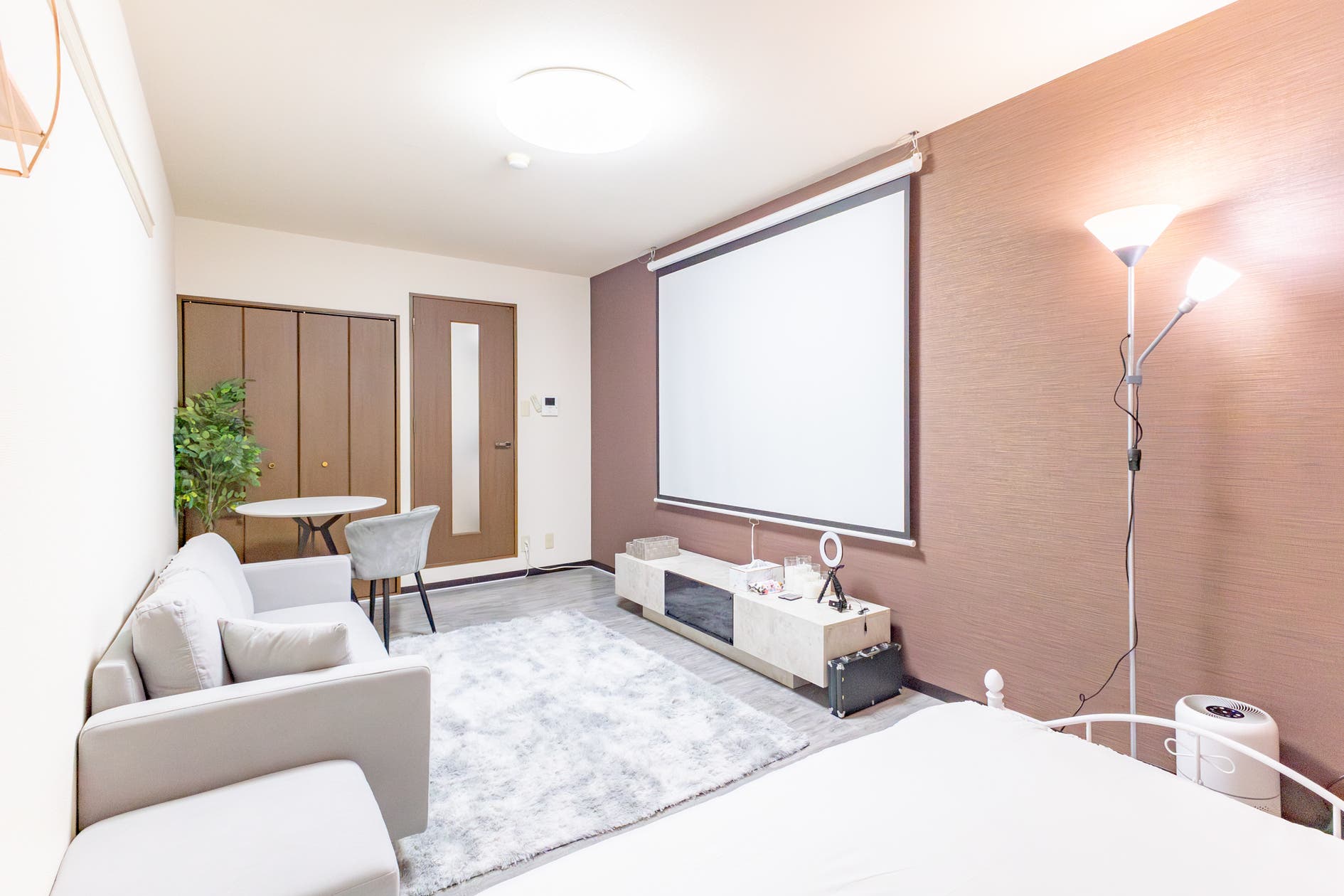 【オープン記念🉐今だけ🈹半額 🉐なんば駅目の前】🚶推し活🫶VOD見放題🎬誕生日会🍰大人気ルーム🎮の写真14