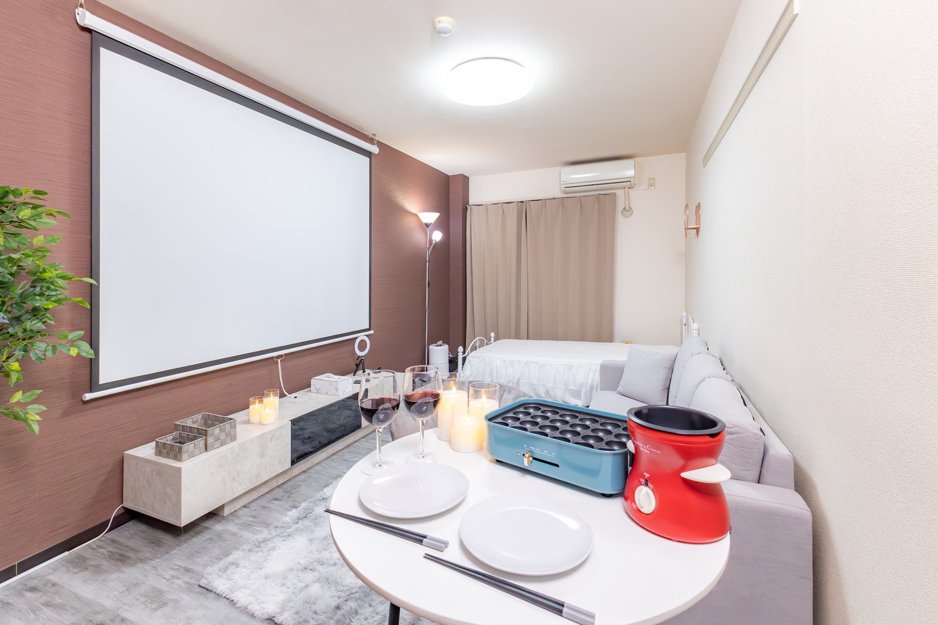 【オープン記念🉐今だけ🈹半額 🉐なんば駅目の前】🚶推し活🫶VOD見放題🎬誕生日会🍰大人気ルーム🎮の写真11