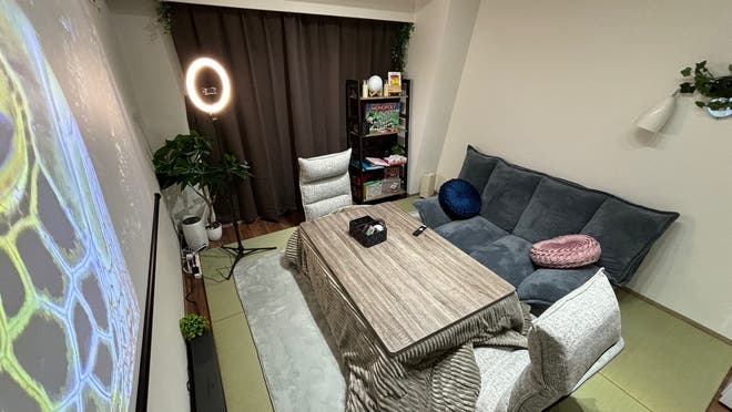 1時間から利用🉑新大阪駅スグ🚶♂️落ち着く「たたみ」のお部屋🌟80㌅大画面🎬高画質プロジェクター📸ドルビー音質♬の写真10