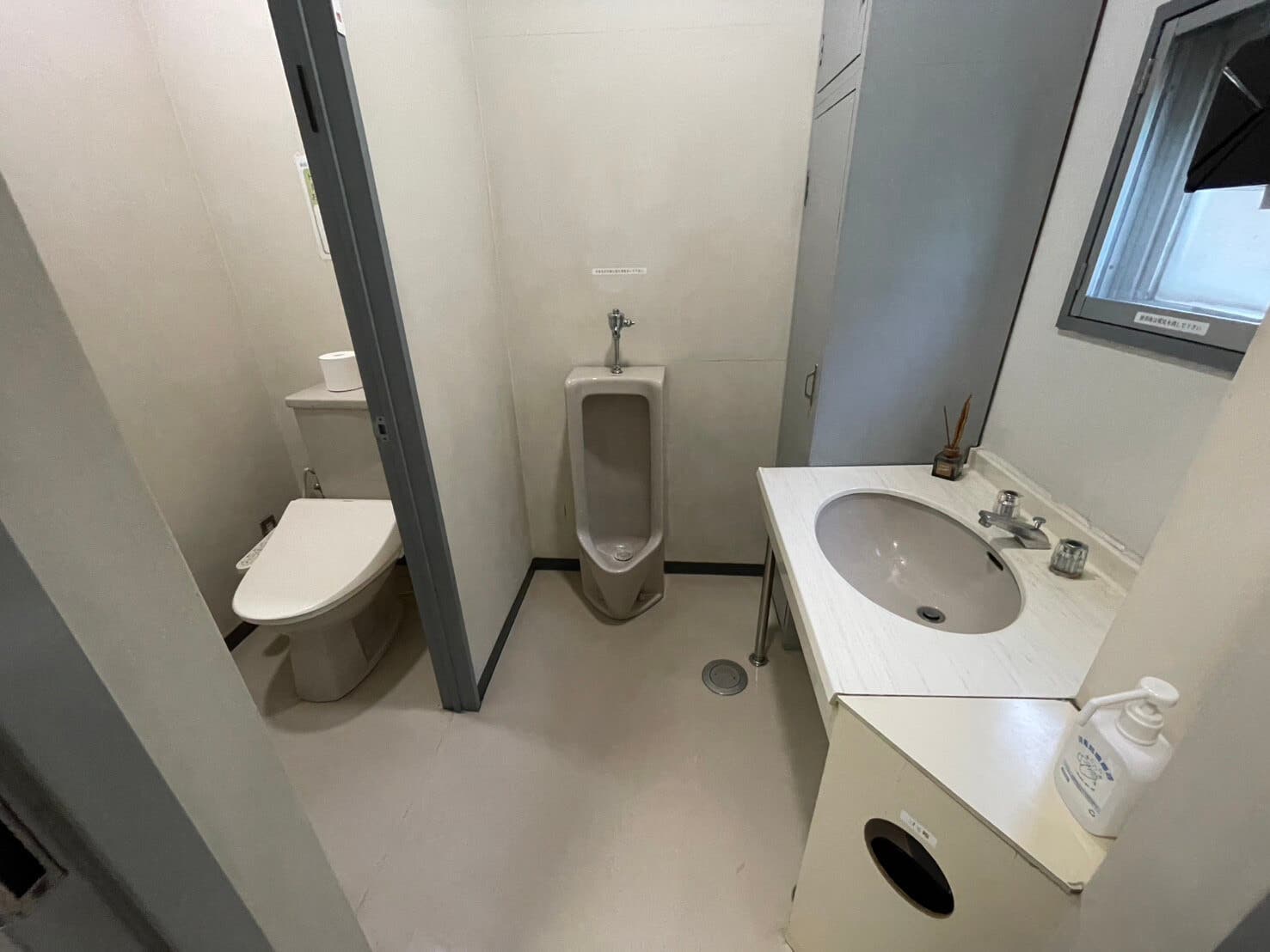 3周年記念37%OFF！11名個室が1時間999円！24時間営業！山梨県富士吉田市に所在し、都心から1時間30分とアクセス良好！の写真16